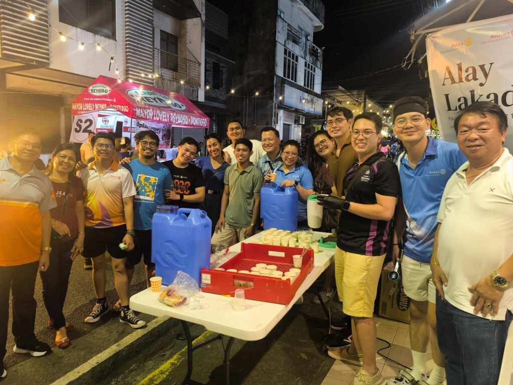 Pamatid Uhaw Year 11 Serves Pilgrims During Alay Lakad - Rotaract Club ...